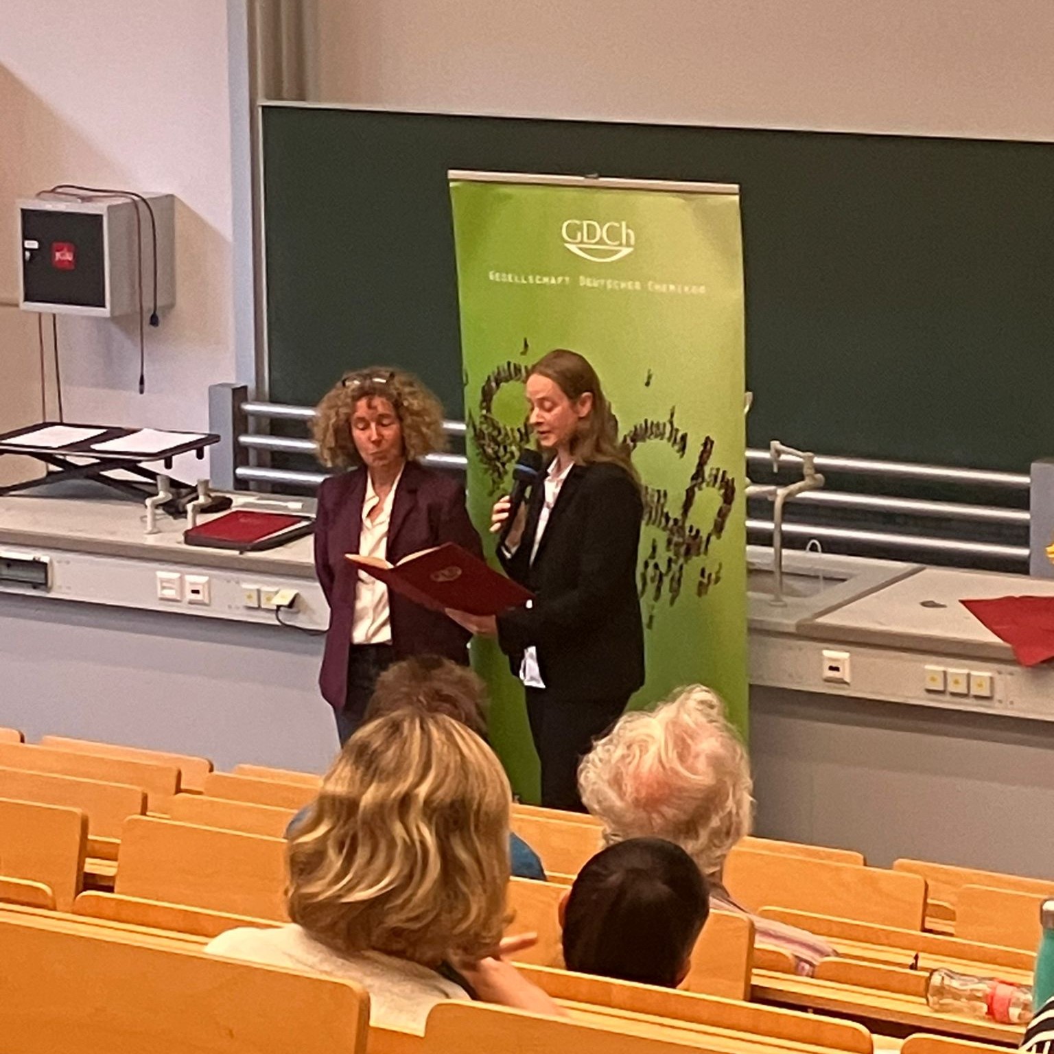 News AK Heinze | Prof. Dr. Katja Heinze
